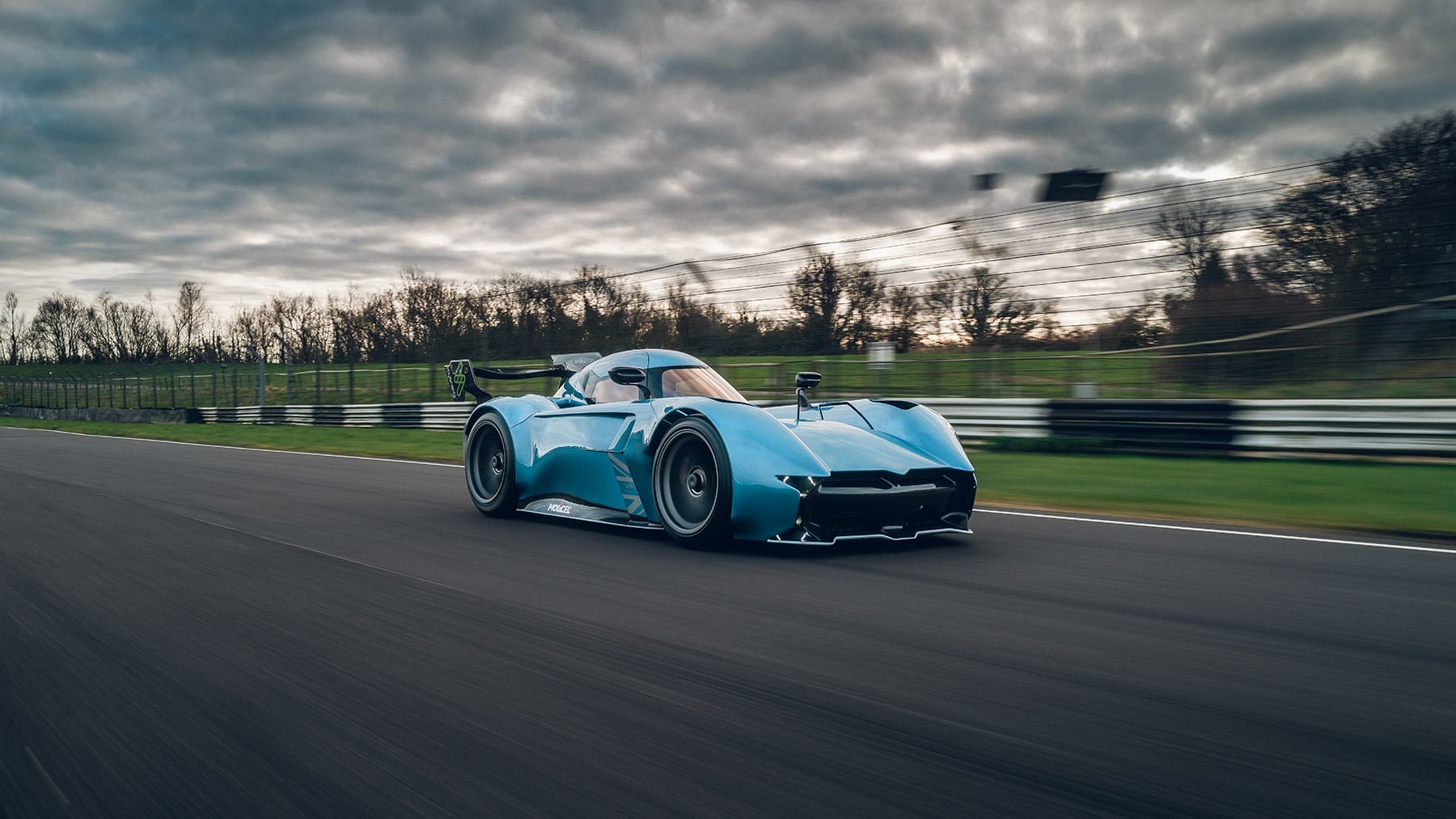 How the McMurtry Spéirling Turned Hypercars Upside Down | Robb Report ...